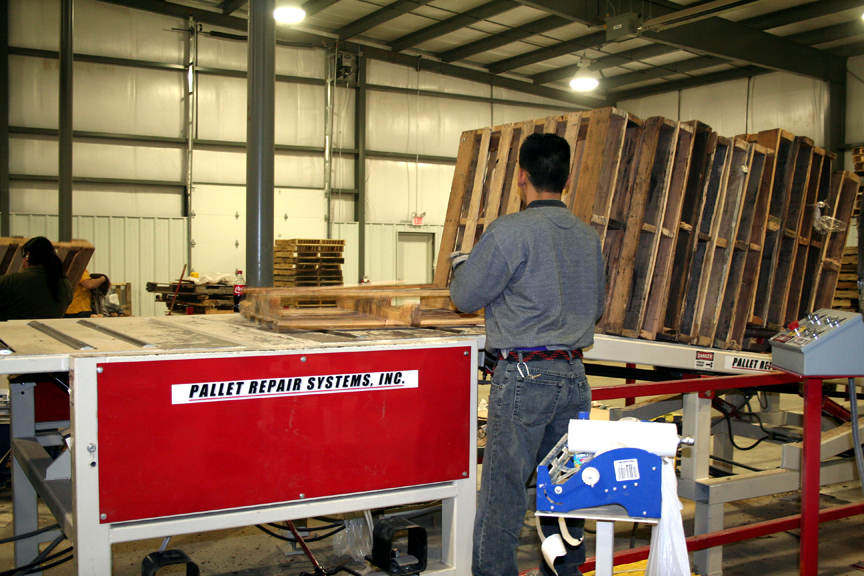 Bi-Fold Pallet Tables | PRS Group Inc